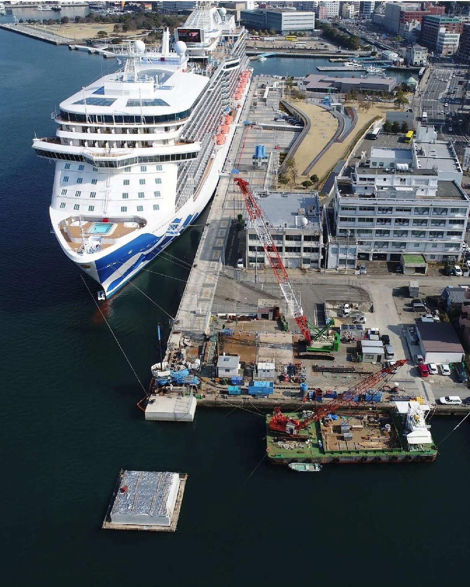 Renovation of the quay at the port of Dakar in Senegal Gyropress Method ...