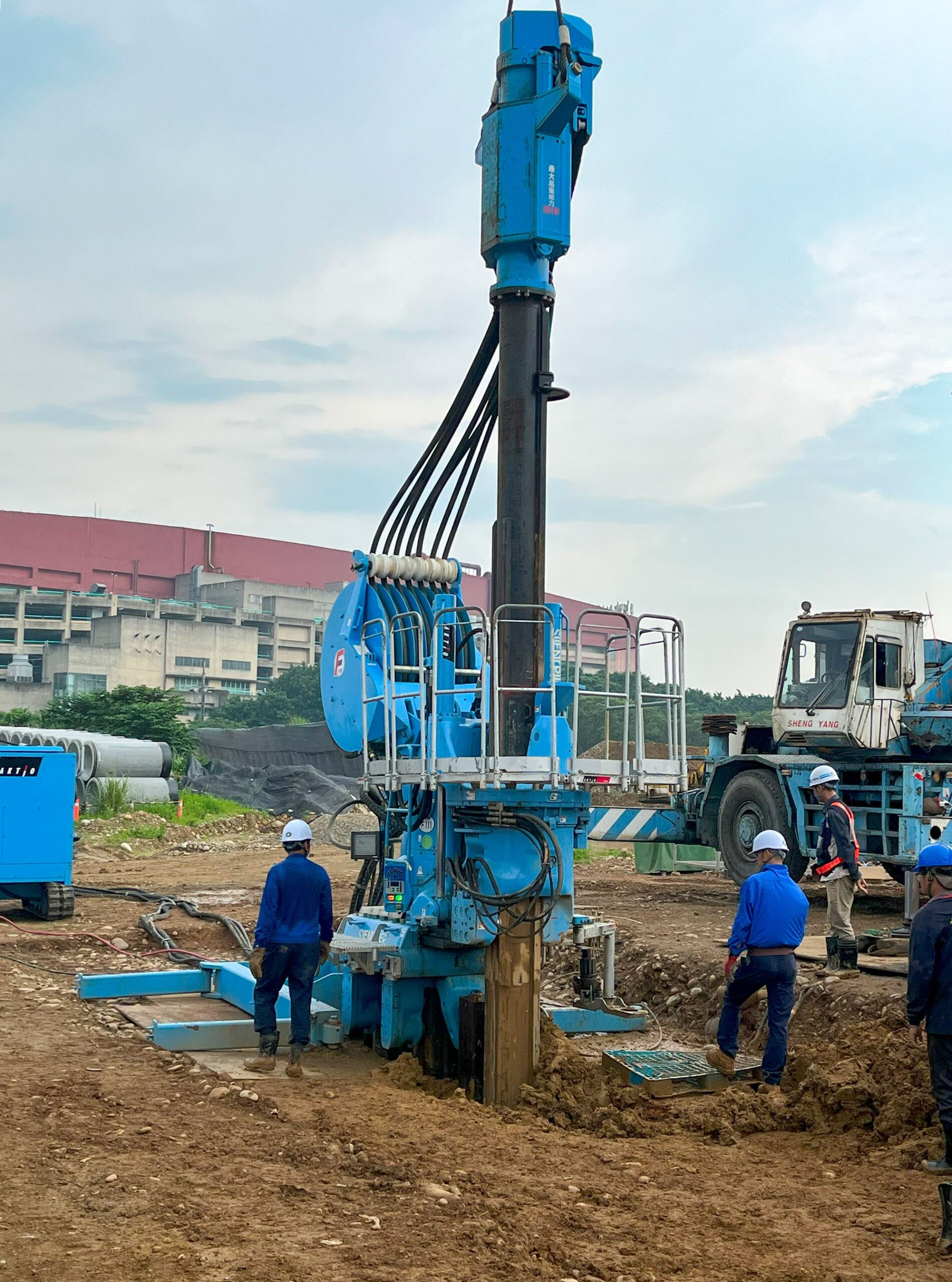 Demonstration of the Hard Ground Press-in Method Using New Pile Auger ...