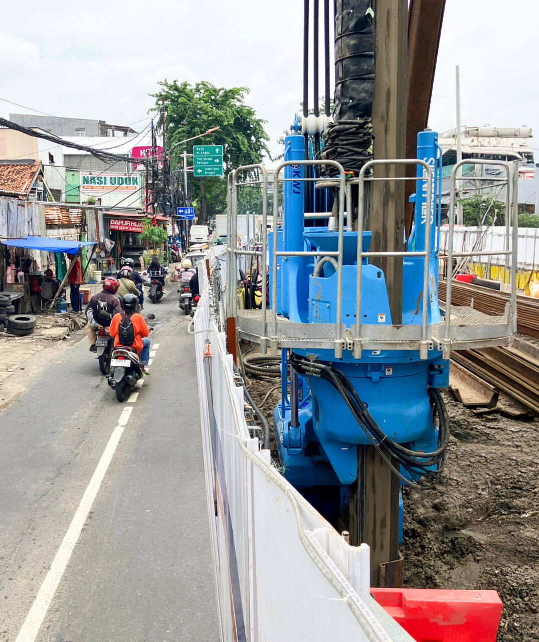 First Adoption of Hard Ground Press-in Method in Indonesia | GIKEN LTD.