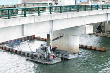 Temporary cofferdam under a bridge | GIKEN LTD.