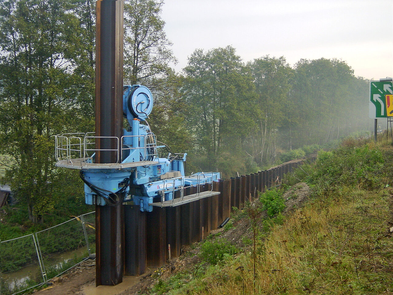 Steel sheet pile retaining wall for road widening | GIKEN LTD.